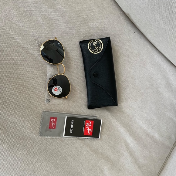 Ray-Ban | Accessories | Ray Ban Round Gold Metal Frame Sunglasses ...